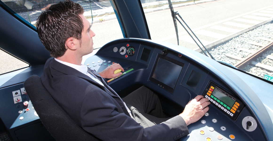 Railway and yard locomotive engineers | WorkBC